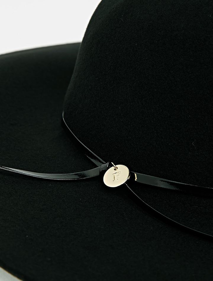 Nop Tiffany Responsive Theme Demo Store. Classic Derby Hat